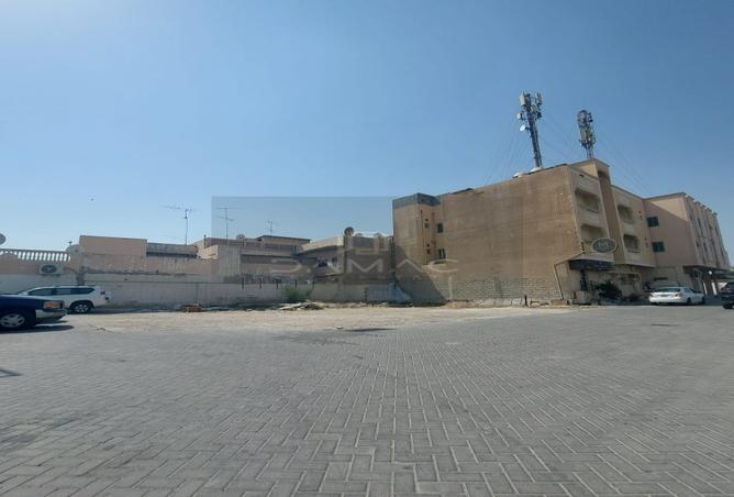 Sale in Isa Town: Near road | corner land | Near services | Property Finder